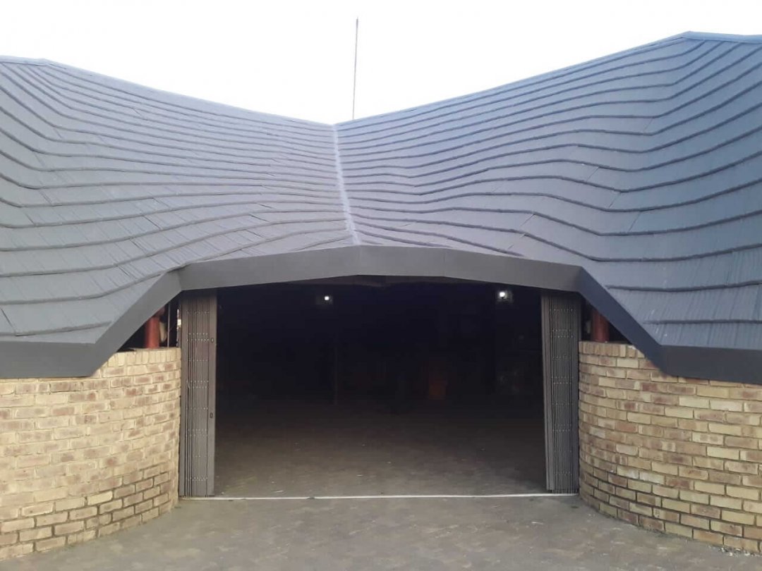 Thatch Tile Supplier for Thatch Lapas & Thatched Roof Houses